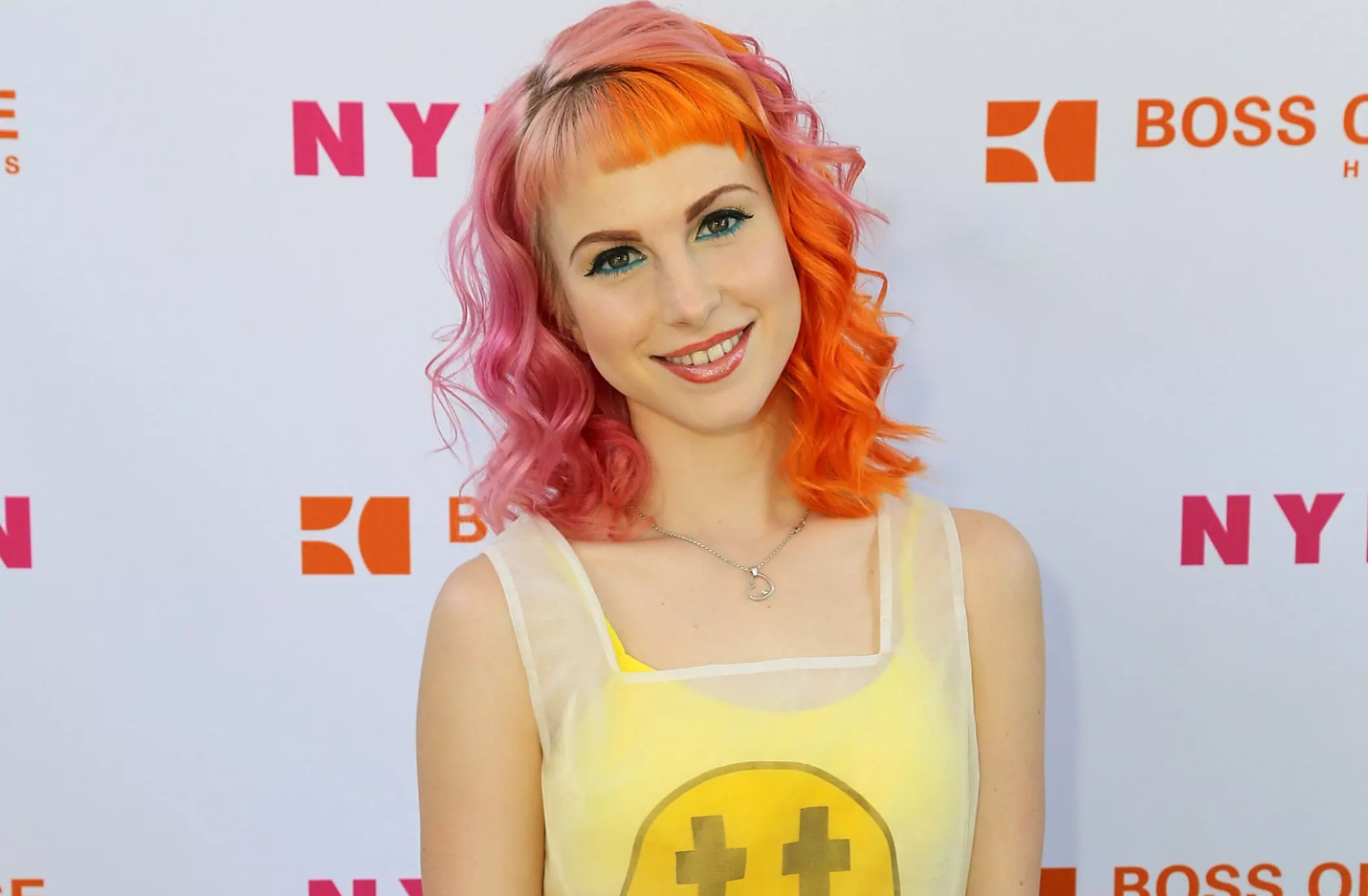 Hayley Williams anuncia que se lanzará como solista el año que viene ...