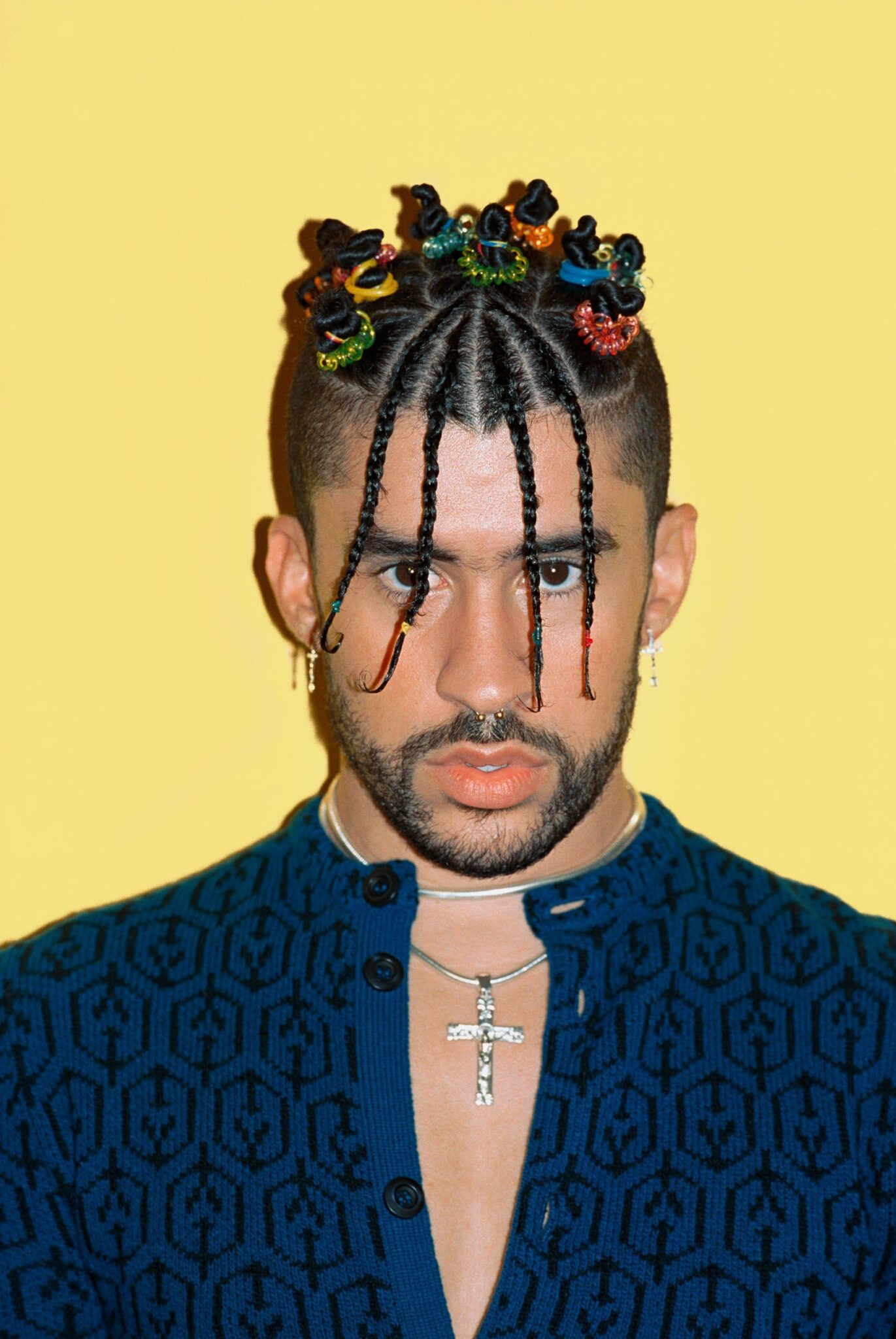 Bad Bunny ayuda a comprar una casa a una niña de 10 años sobreviviente ...