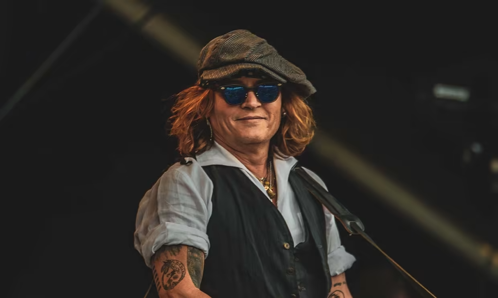 ¡Johnny Depp irreconocible! - Venus Media