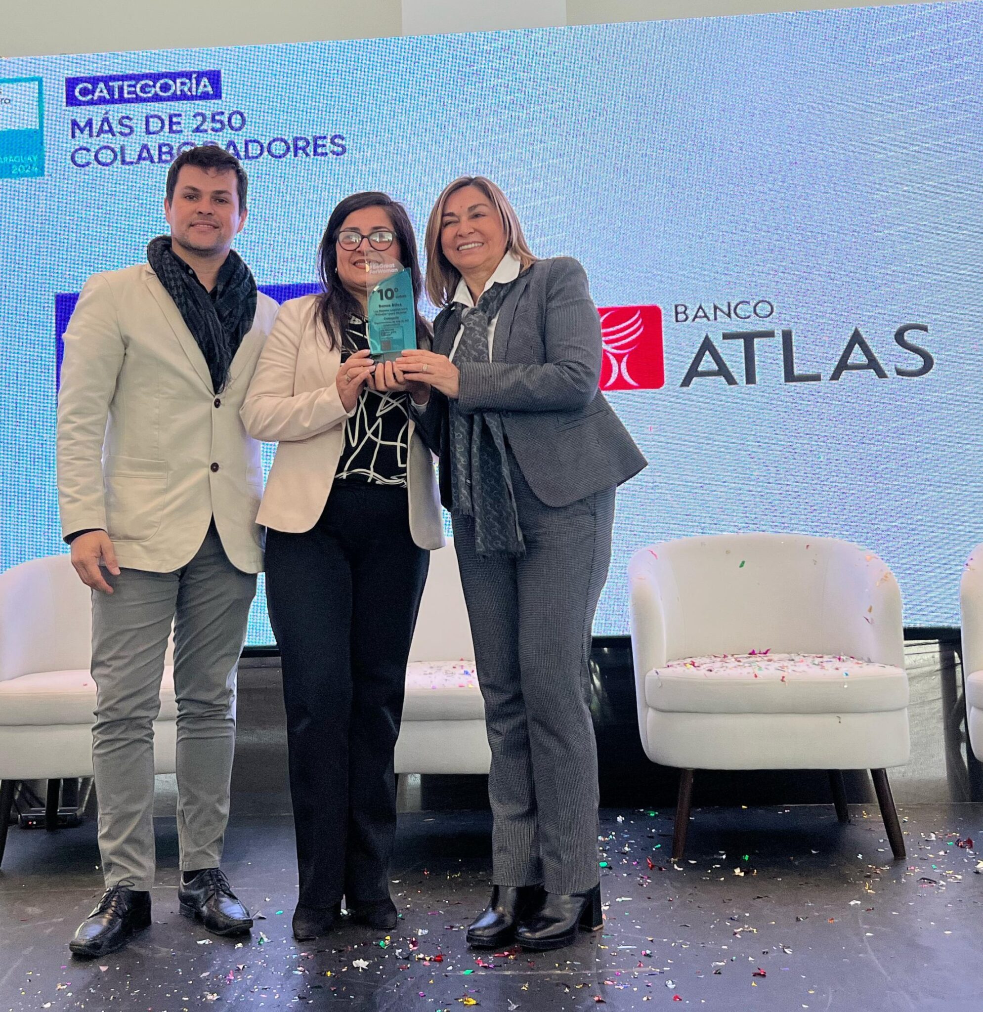 Banco Atlas reconocido como una de las Mejores Empresas para Trabajar para Mujeres en Paraguay ...